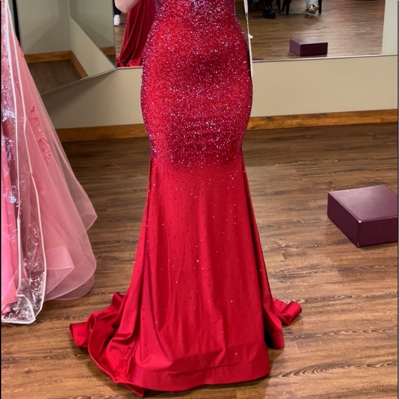 ellie wilde | Dresses | Ellie Wilde Prom Dress | Poshmark